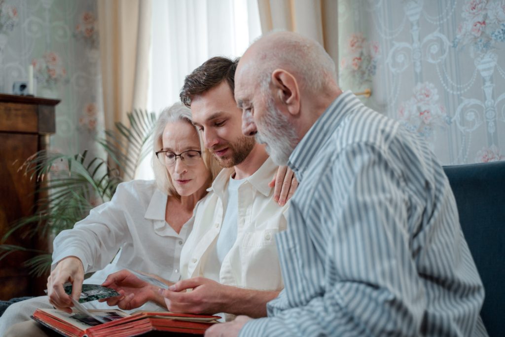 What is empty nest syndrome? - Your Empty Nest